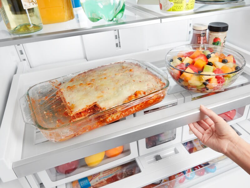 How to Use Baking Soda for Refrigerator Smells | Whirlpool