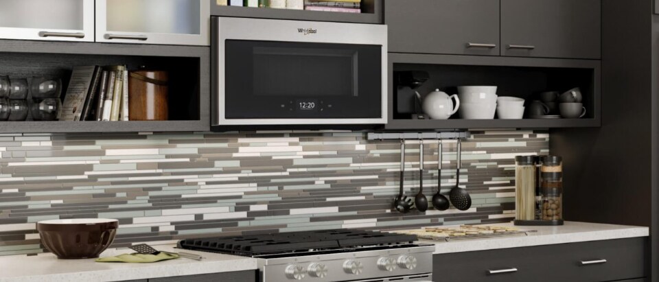 A Guide to Microwave Sizes | Whirlpool