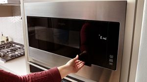 Can You Microwave Glass? | Whirlpool