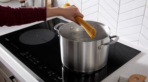 how to cook with cast iron skillet on glass top stove