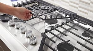 Cleaning Stainless Steel Cooktops in 4 Steps | Whirlpool