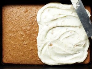 how to bake a cake on microwave