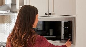 How to Cook and Steam Broccoli in the Microwave | Whirlpool