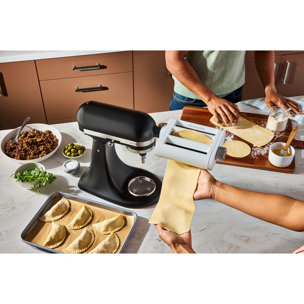 3-in-1 plastic pasta attachment | KitchenAid UK